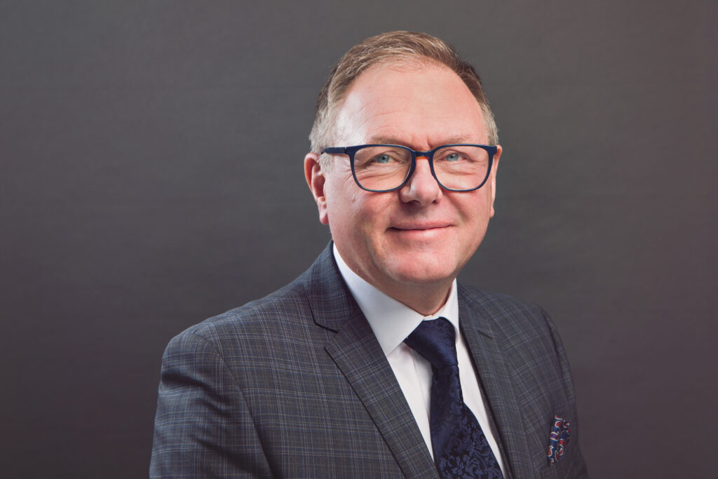 A new way of thinking in the new decade - Shepherd Compello